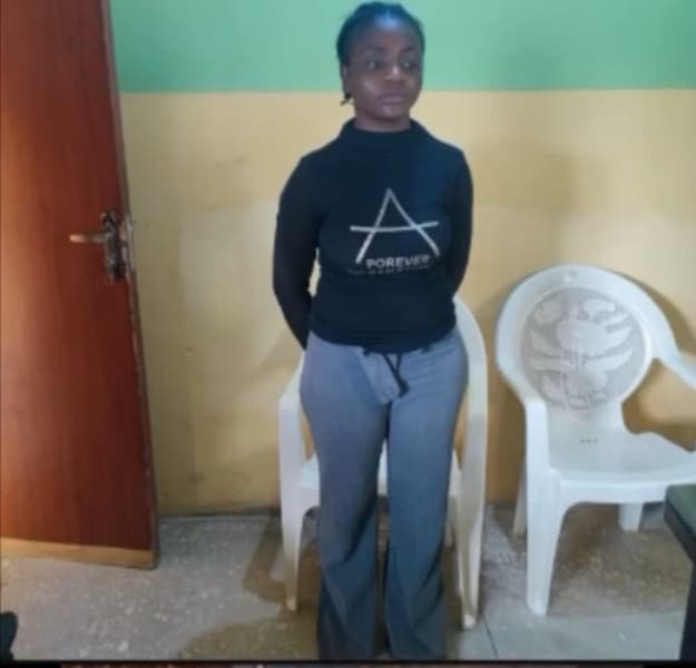 SAD: 23-year-old Wife K.!!s Her Husband And Tries To Flee With His ...